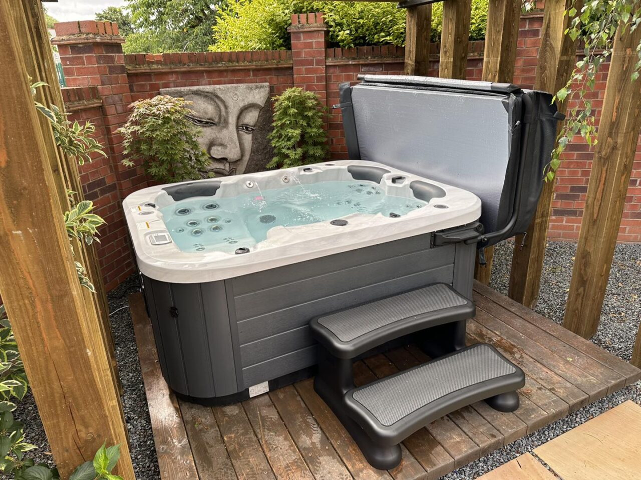 Vortex Spas™NEON™TO ORDER Hot Tub | Oyster Pools & Hot Tubs