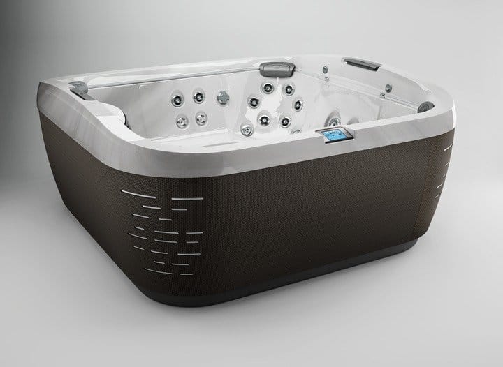 Jacuzzi®J-585™ Hot Tub | Oyster Pools & Hot Tubs - Wales