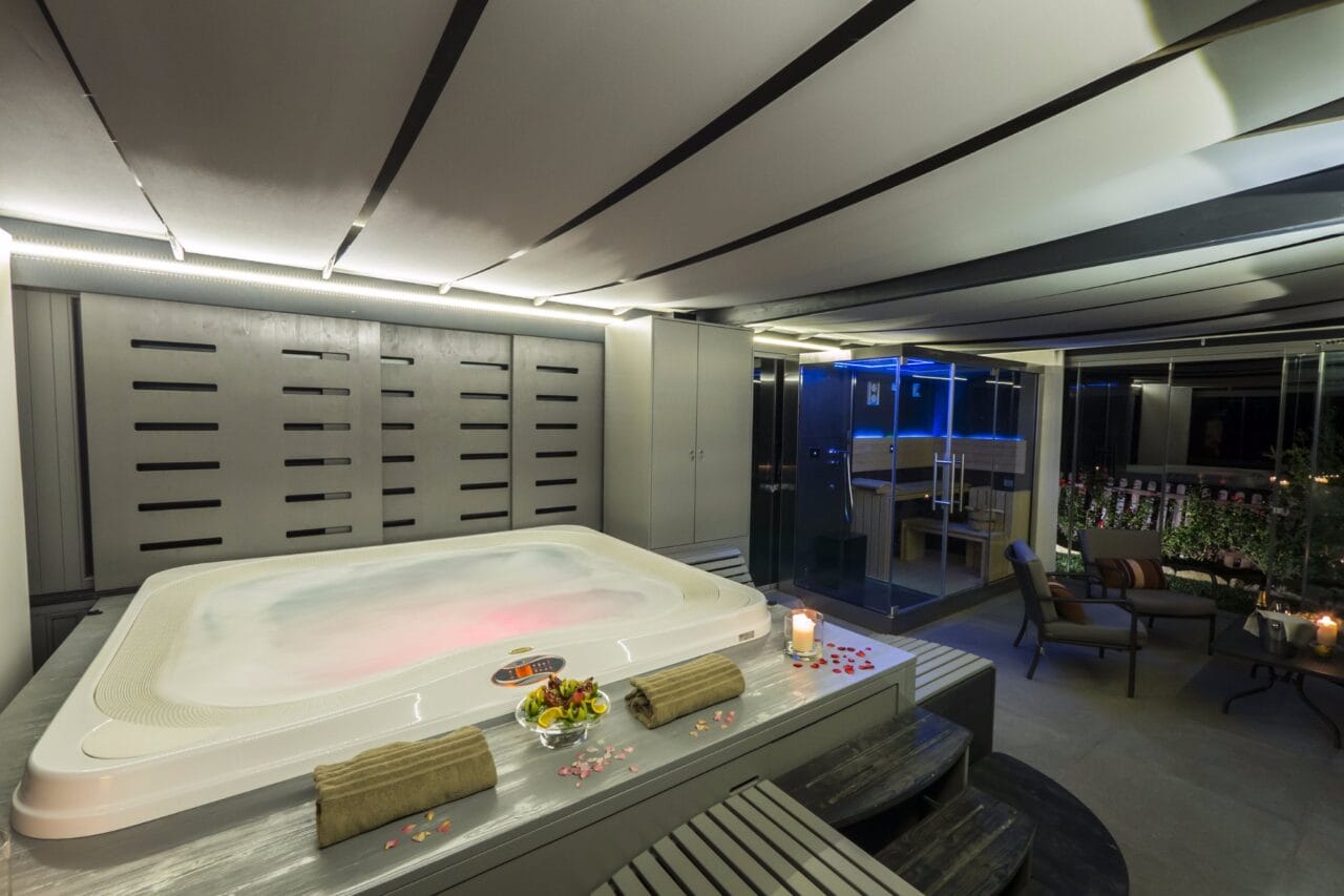 Jacuzzi®Profile™TO ORDER Hot Tub | Oyster Pools & Hot Tubs - Wales