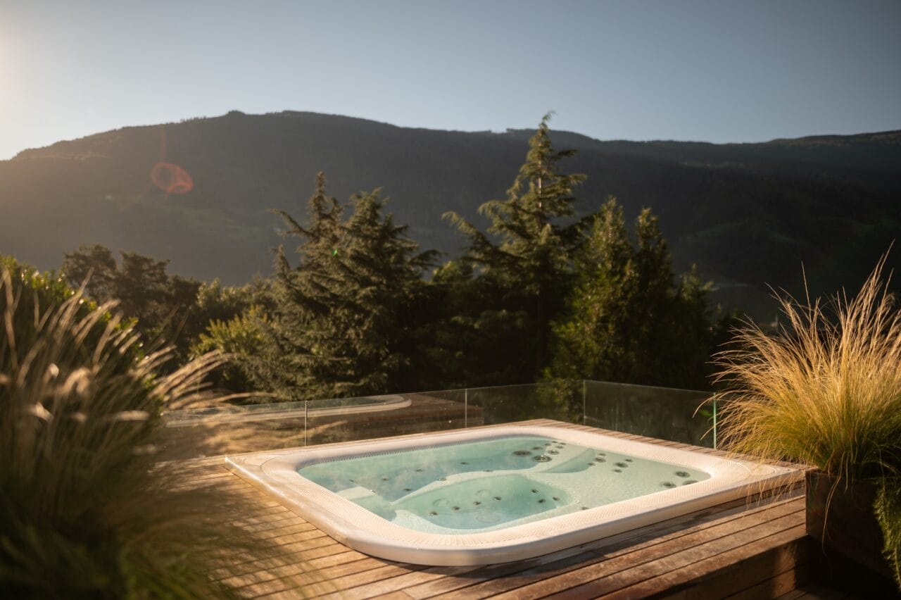 Jacuzzi®Virtus ProTO ORDER Hot Tub | Oyster Pools & Hot Tubs - Wales