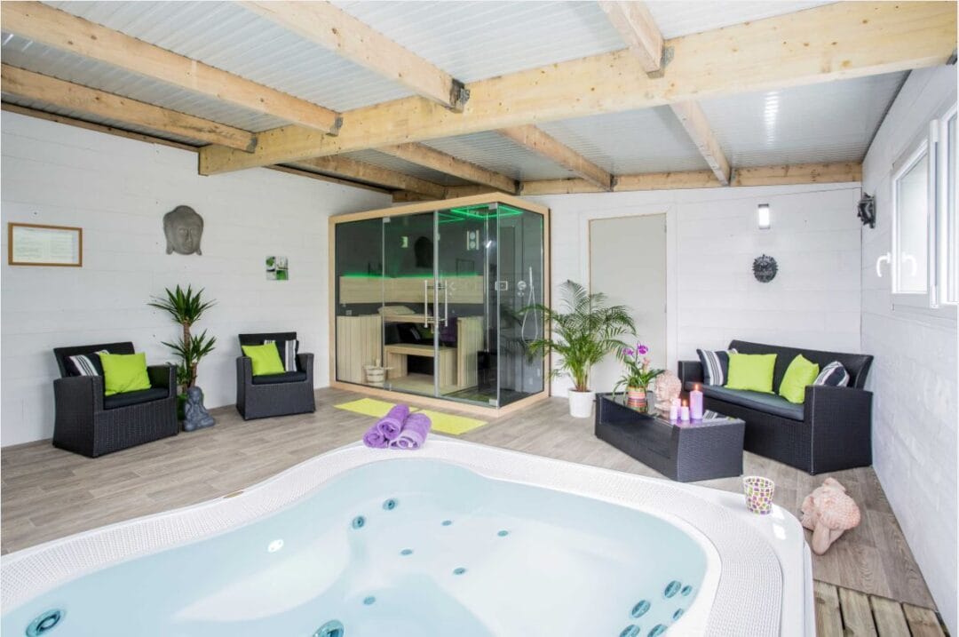 Jacuzzi®Profile™TO ORDER Hot Tub | Oyster Pools & Hot Tubs - Wales
