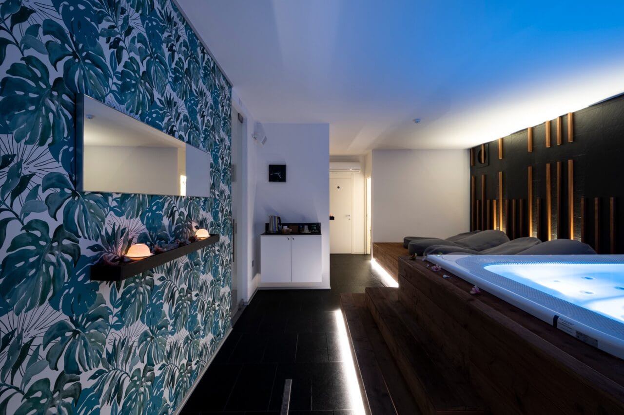 Jacuzzi®Virtus ProTO ORDER Hot Tub | Oyster Pools & Hot Tubs - Wales